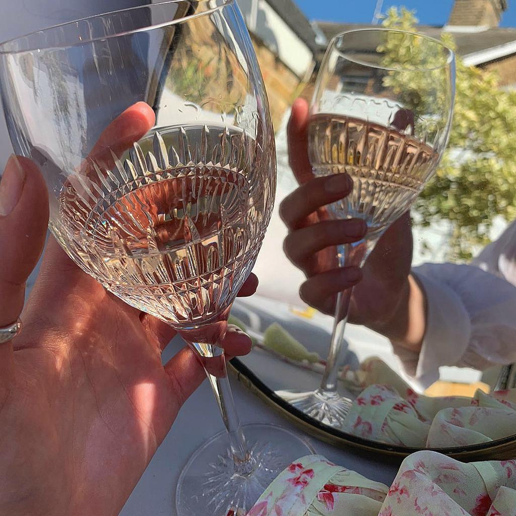 Flower of Scotland (thistle) - 2 Large Crystal Wine Glasses 223mm ...